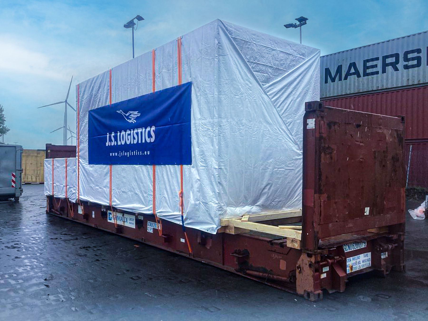 Special transports to America: J.S. Logistics transports welding robot ...